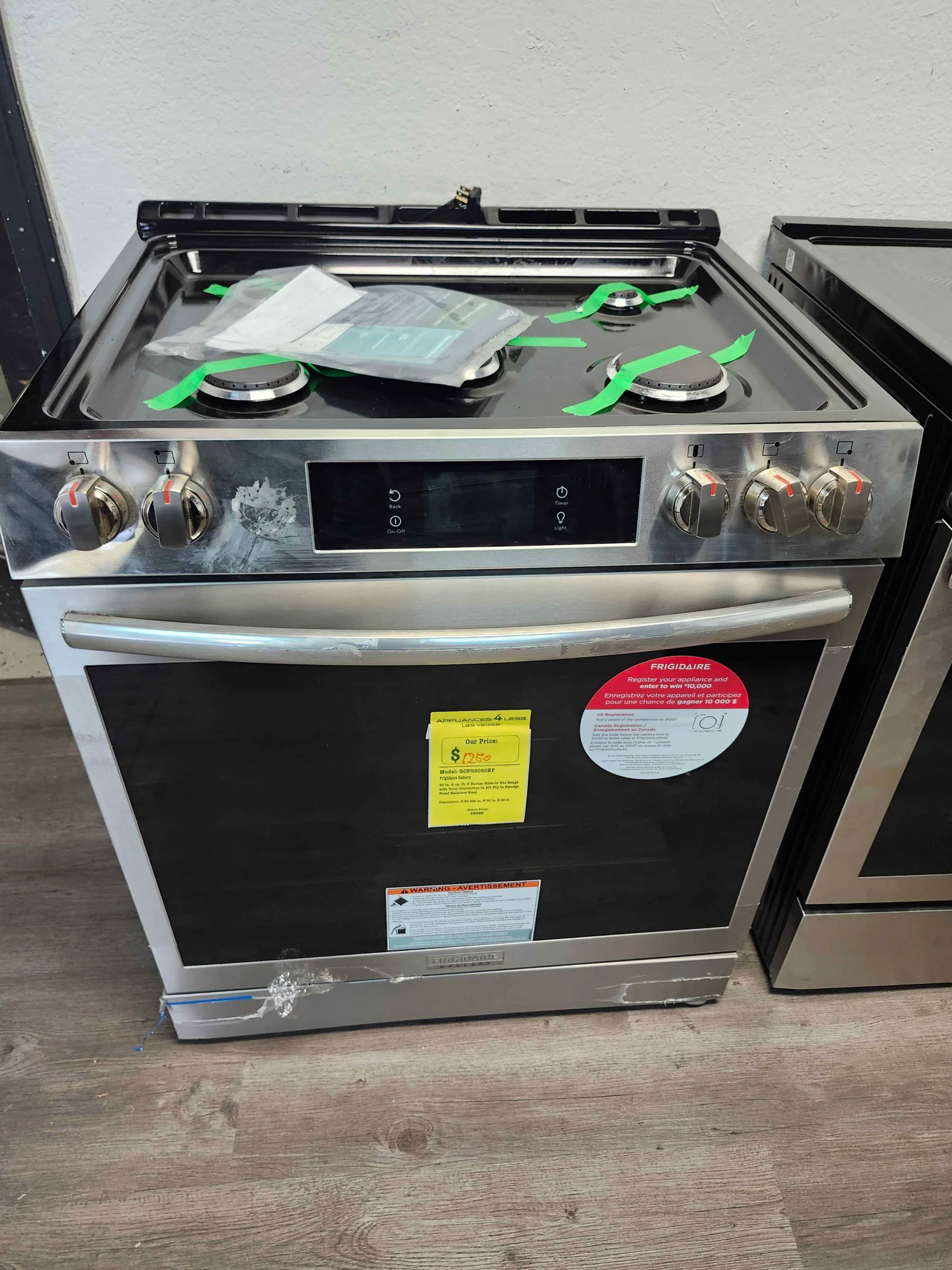 Frigidaire 30" Front-Control Gas Range with Total Convection & Air Fry ...